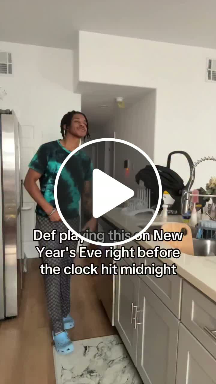 Crowds who celebrated the Winter Solstice at Stonehenge say they saw a ...