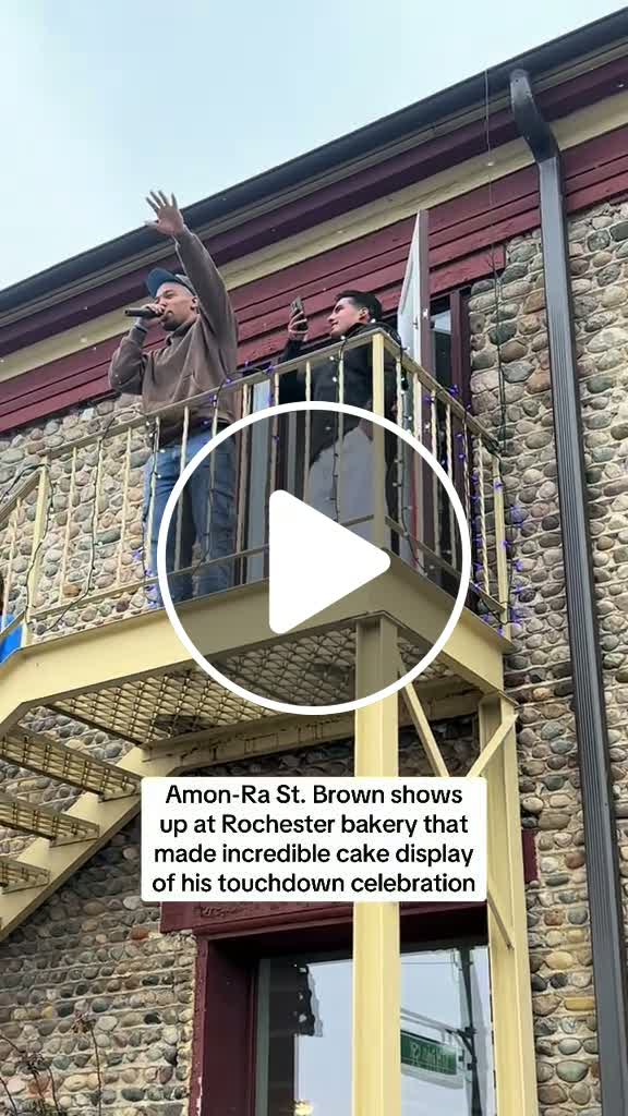 Amon-Ra St. Brown made a surprise appearance as Detroit Lions fans ...