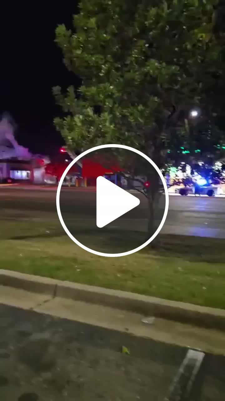 Fire engulfs Taco Bell on Highway 90 South in Gulfport - NewsBreak