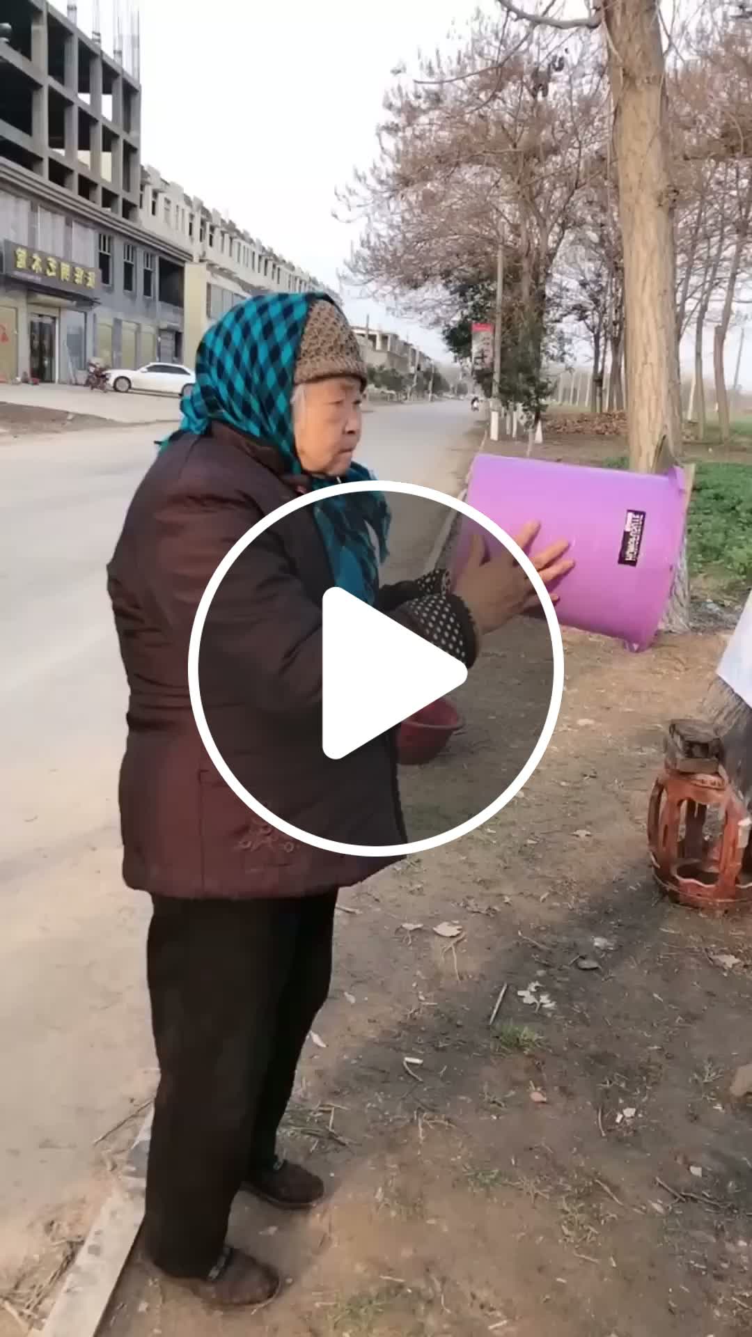 This 90 Years Old Grandma Is Amazing Artist! - NewsBreak