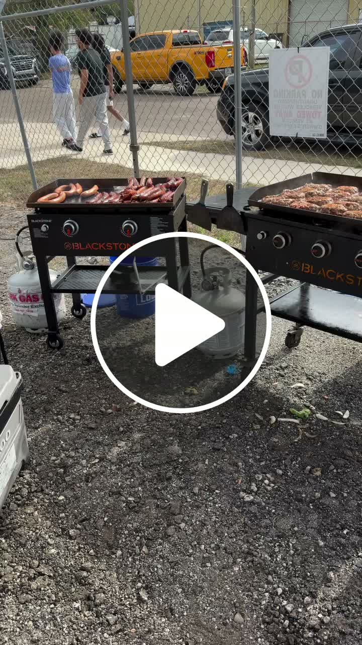 Billie Lourd shares heartbreaking post 9 years after mom Carrie Fisher ...