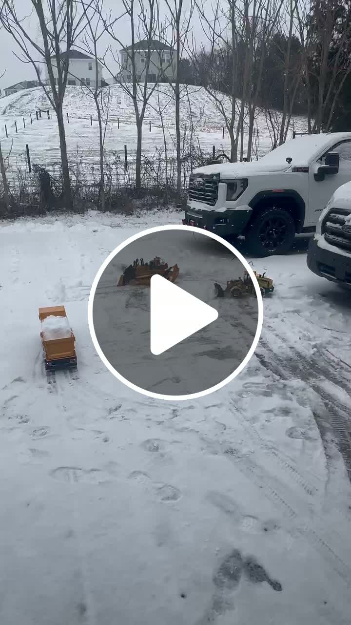 Miniature fleet clearing roads in Mt. Juliet, TN - NewsBreak