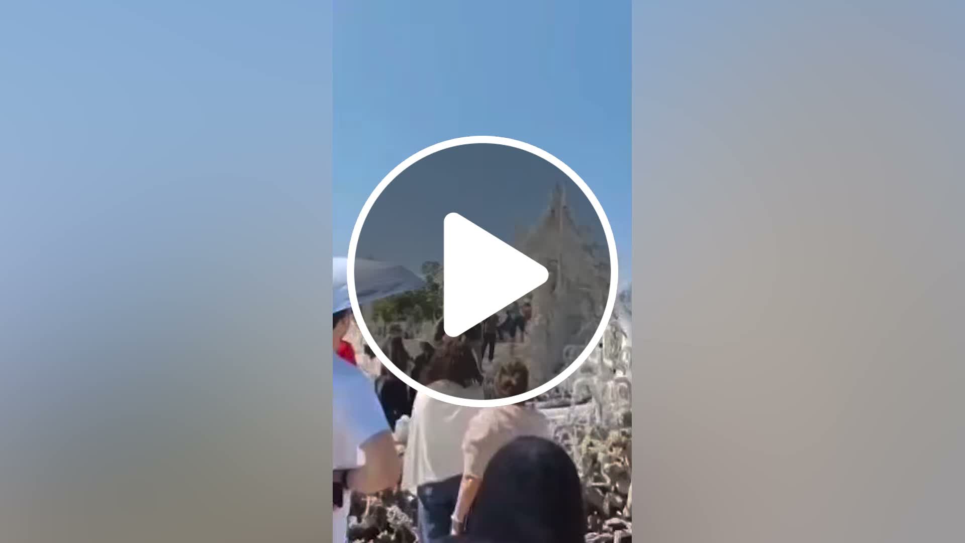 Tourists clash over selfie spot at popular temple in northern Thailand ...