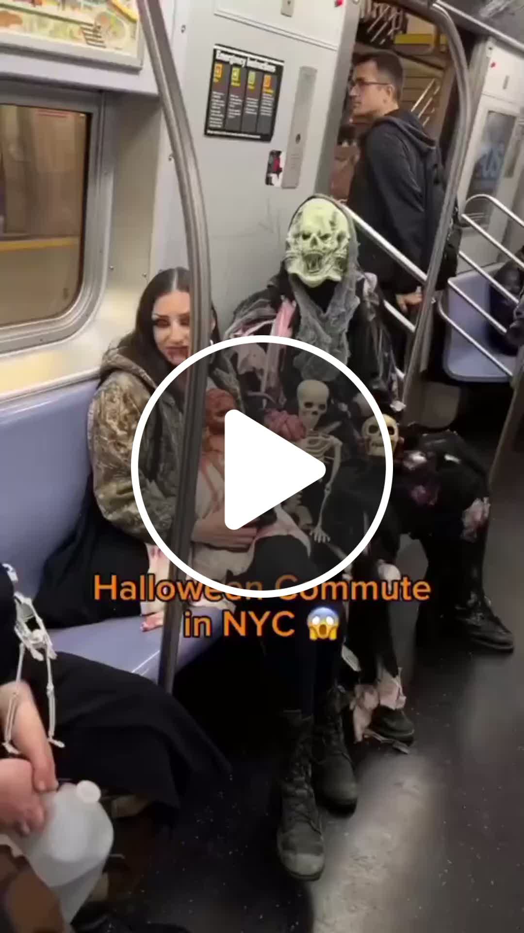 Look at how diverse the Halloween costumes are on the New York Subway 🚇 ...