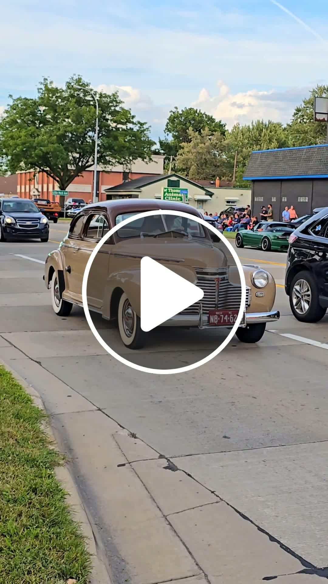 1941 Chevrolet Master Deluxe Classic Car Drive By Engine Sound Harper ...