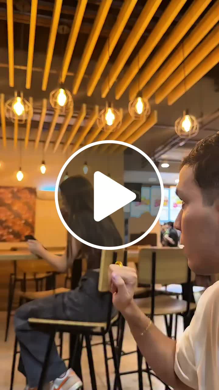 Water Ring Prank Confuses Girl at Fast Food Restaurant - NewsBreak