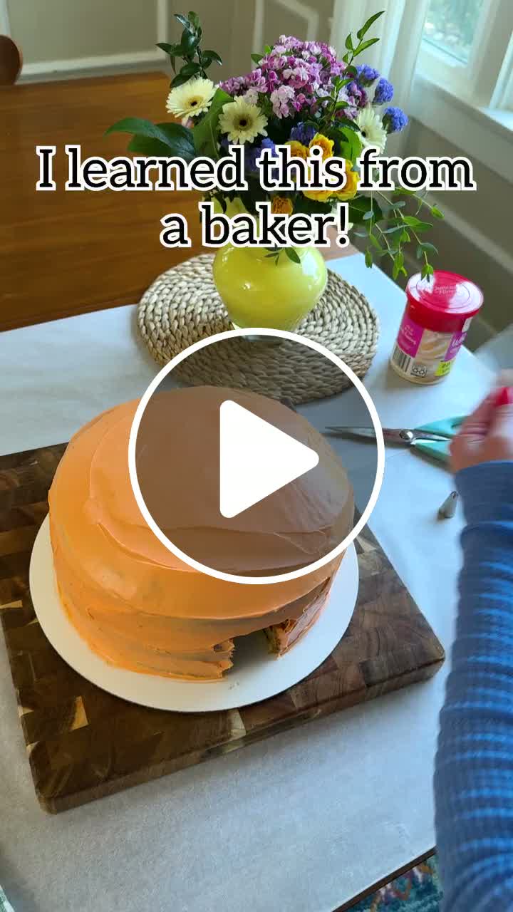 Great for home made cakes! Use a ziplock bag and rubber band to attach ...