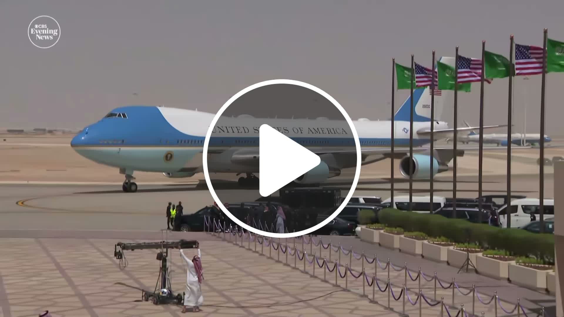 Concerns are growing about President #Trumps plans to accept a jumbo ...