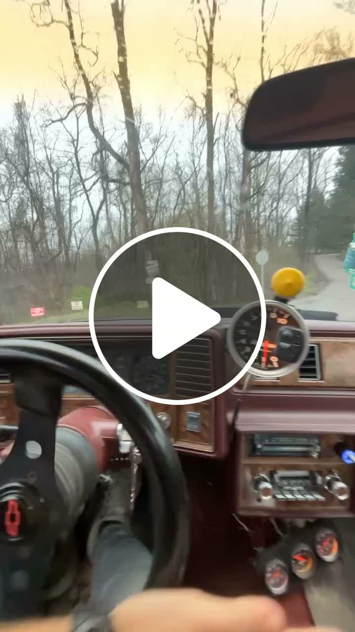 Trump aides 'quietly whispering in his ear' as dream scenario seen in ...