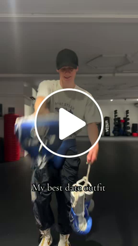 The Trap Date…🫣🥊 #boxing #boxe #date #outfit #gloves - NewsBreak