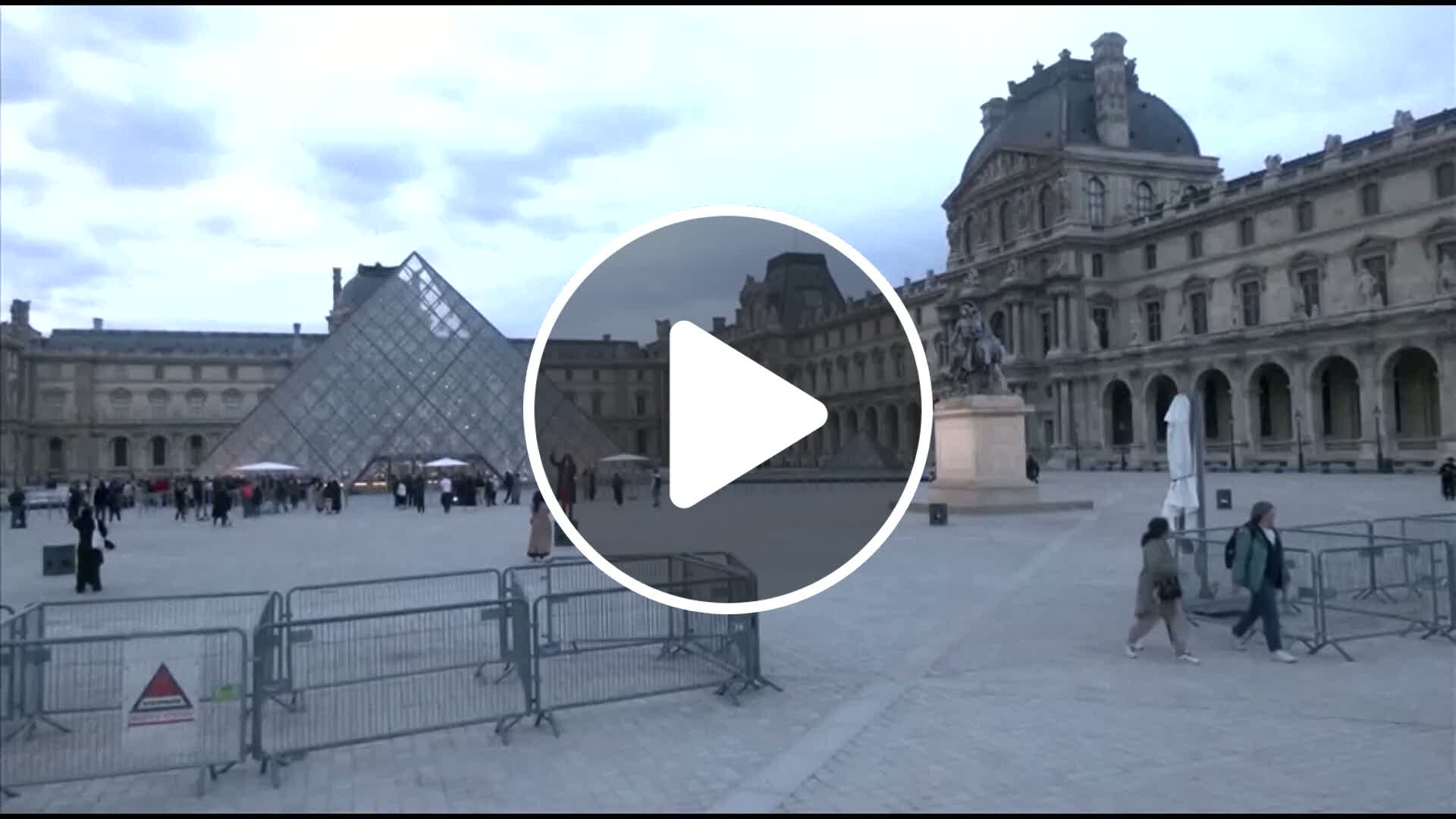 The Louvre reopens three days after thieves took French crown jewels in ...