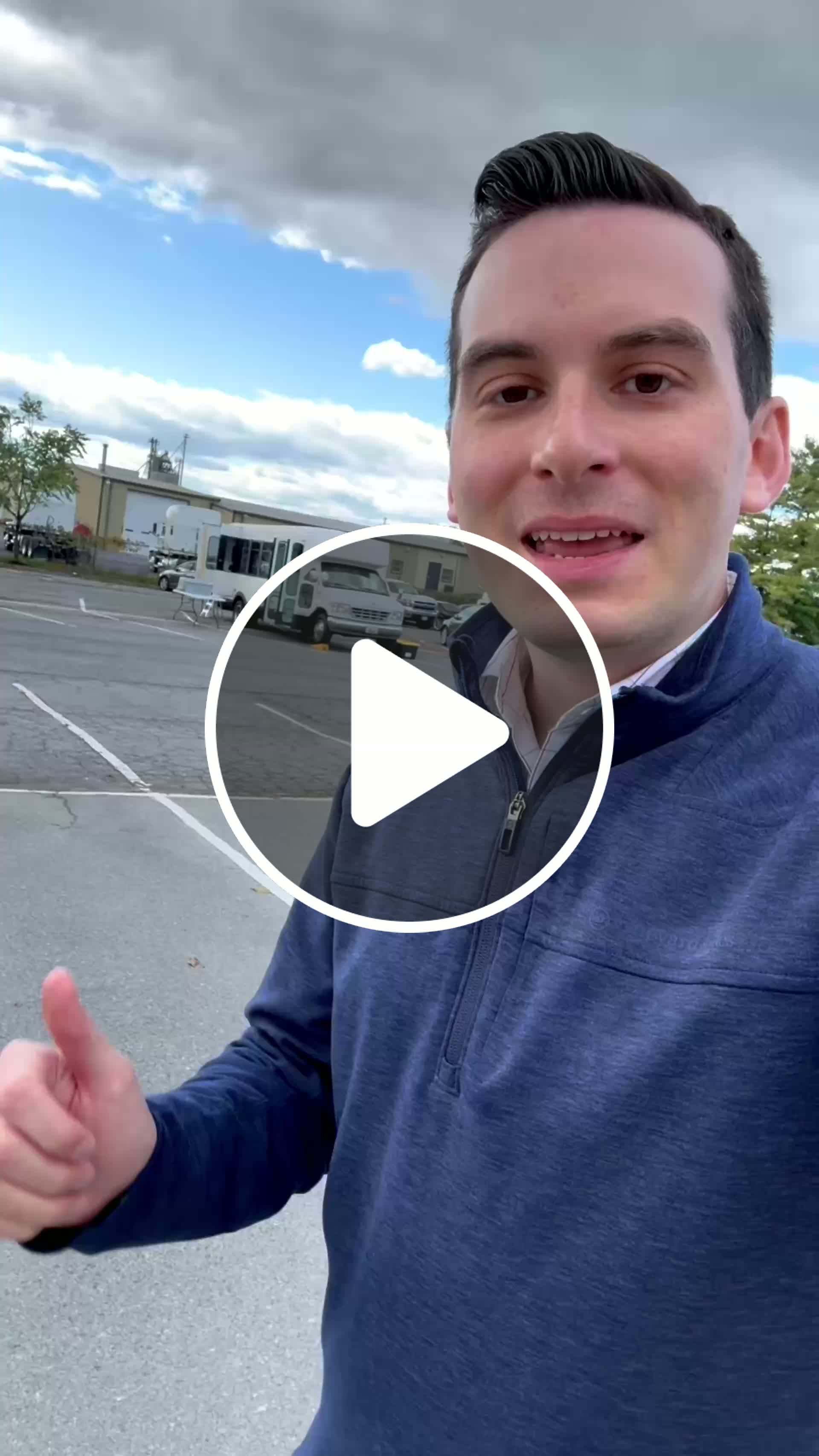 Retired police officer doing laundry for homeless - NewsBreak