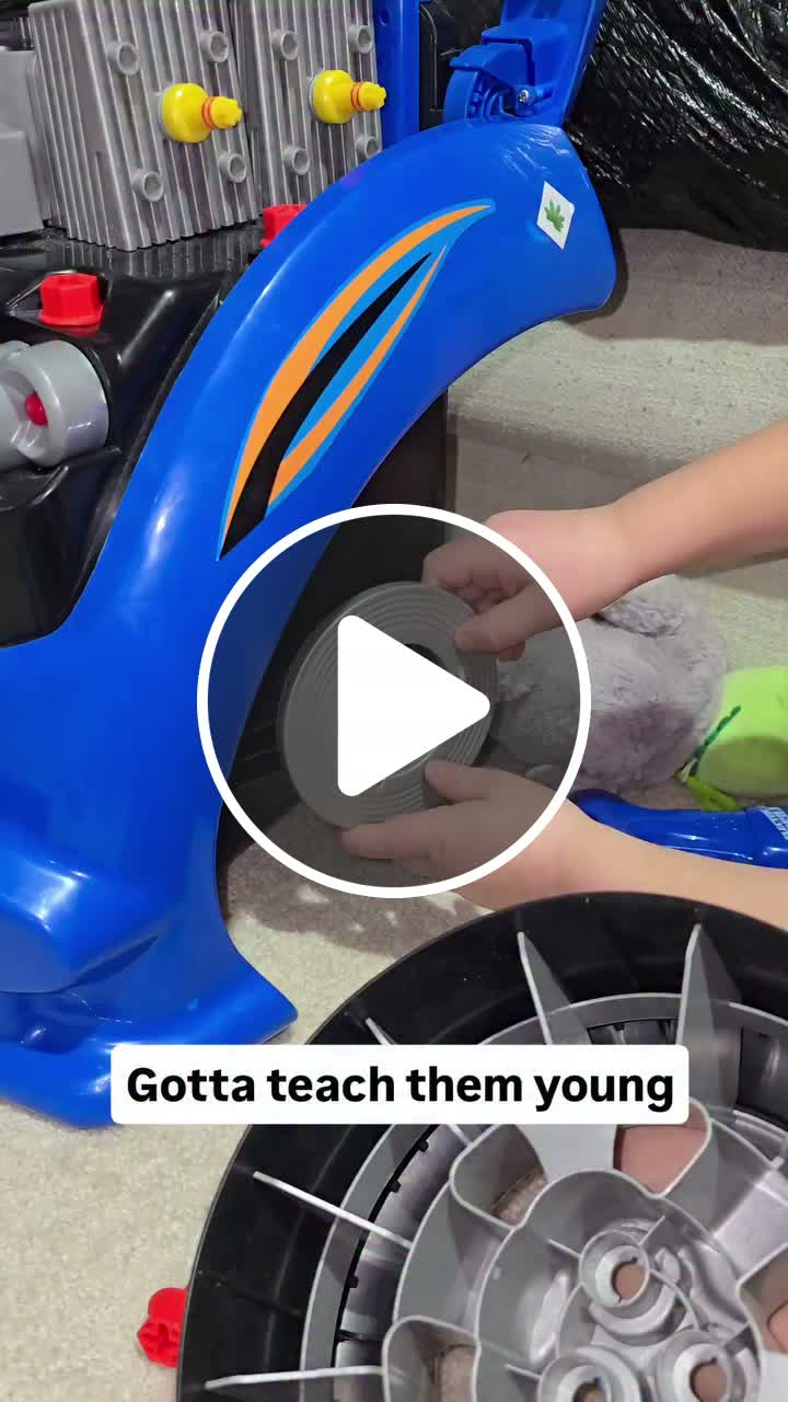 Gotta trahc them young - NewsBreak