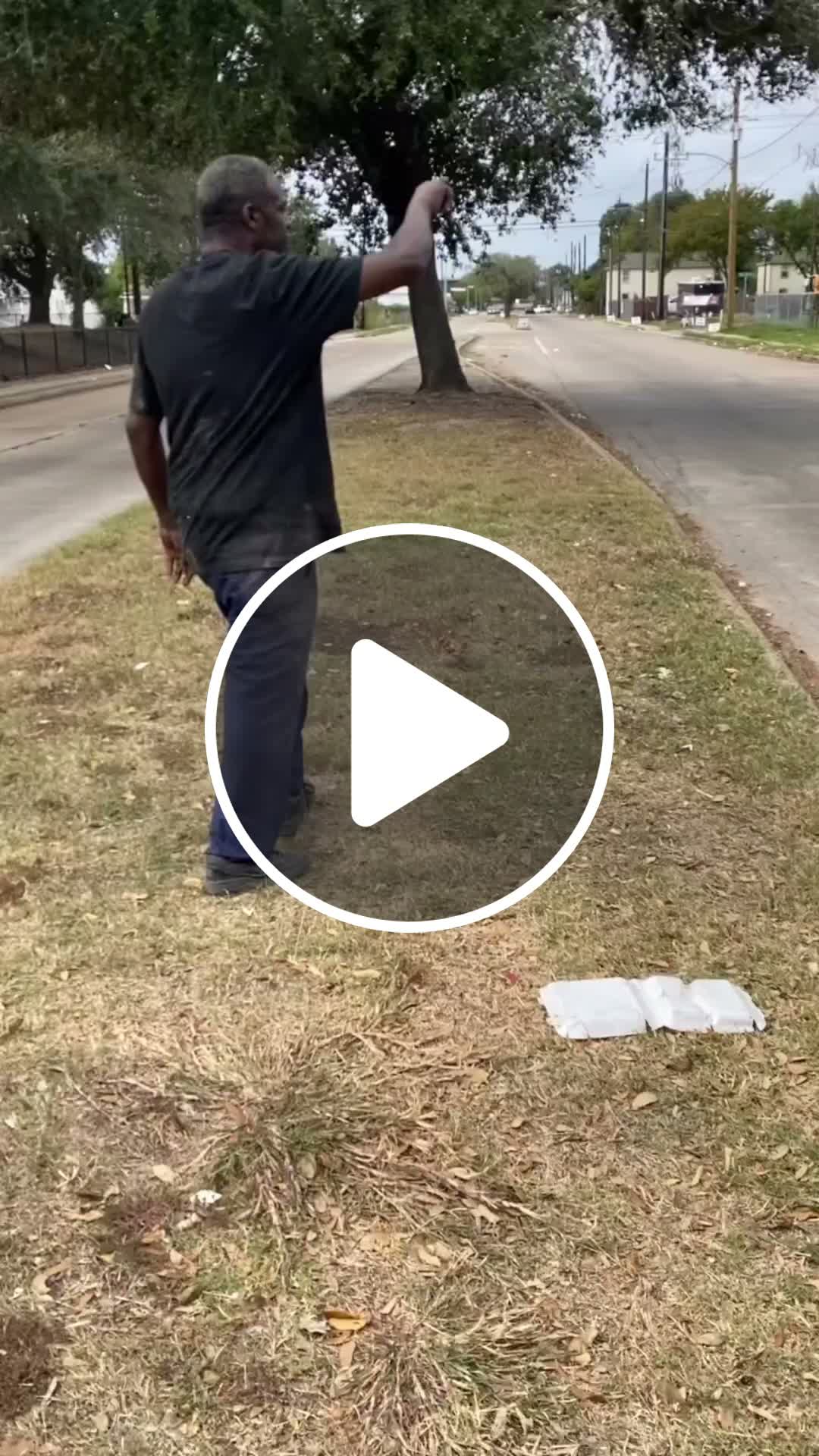 what"s going on here - NewsBreak