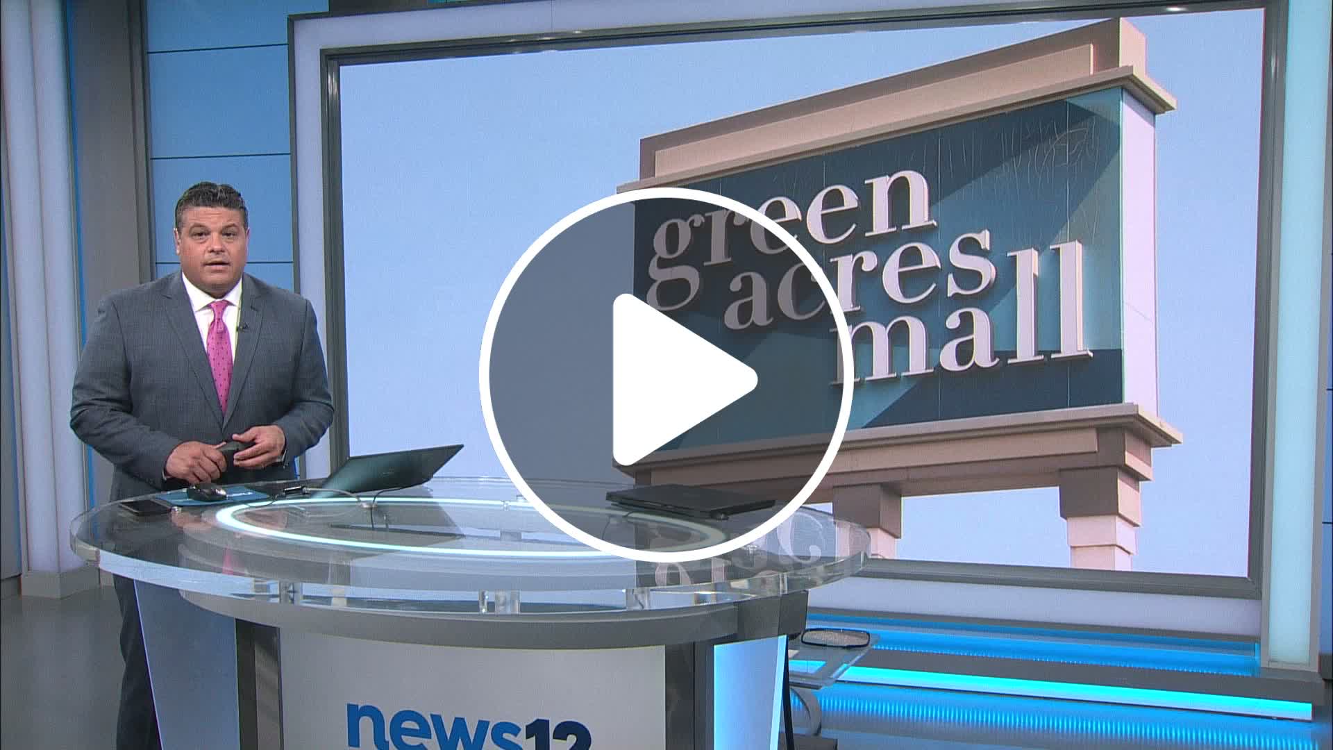 Police: Mother left 1-year-old boy and 3-year-old girl in car outside ...