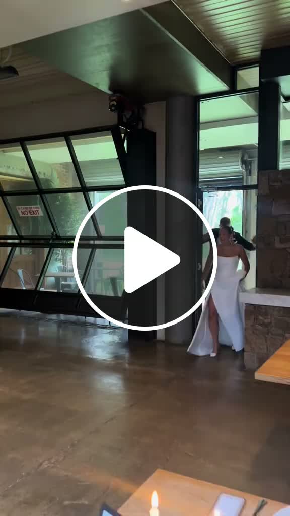 Very iconic wedding entrance💯💃🕺 ️ ️ - NewsBreak