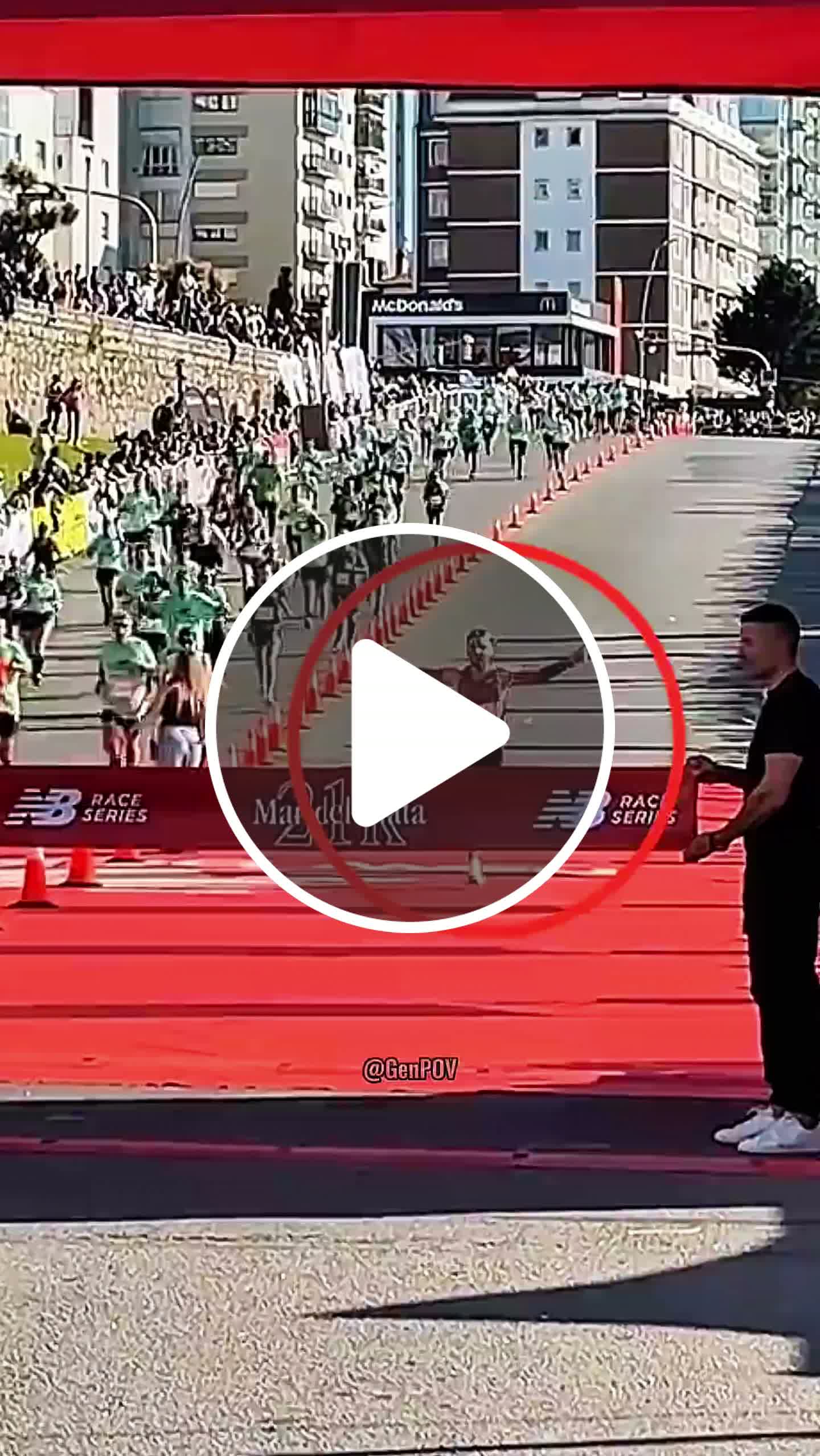 This Finish Line Moment Confused Everyone 🤔 - NewsBreak