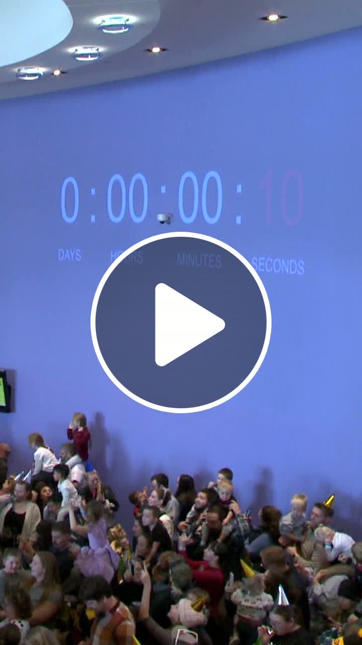 Science Center of Iowa hosts annual 'Happy Noon Year' balloon drop ...