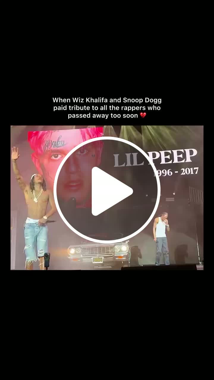 This is when Wiz Khalifa and Snoop Dogg paid tribute to all the rappers ...
