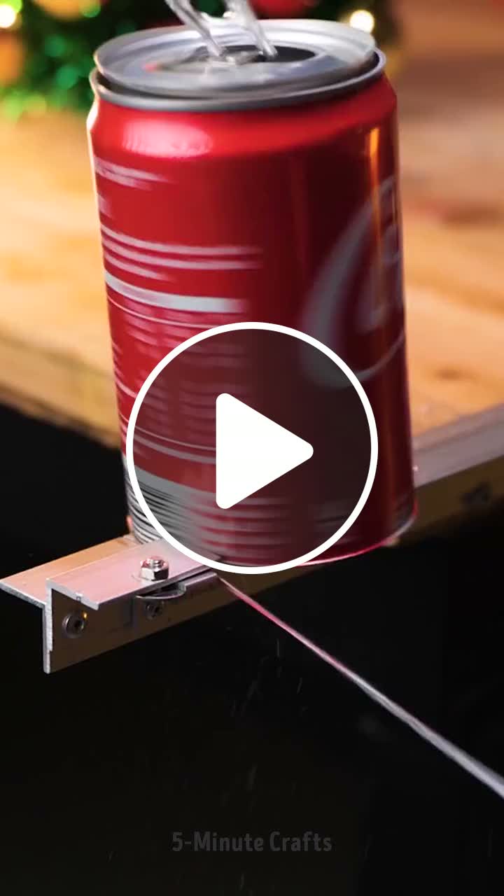 Repurposing Litter into a Unique Christmas Tree - NewsBreak