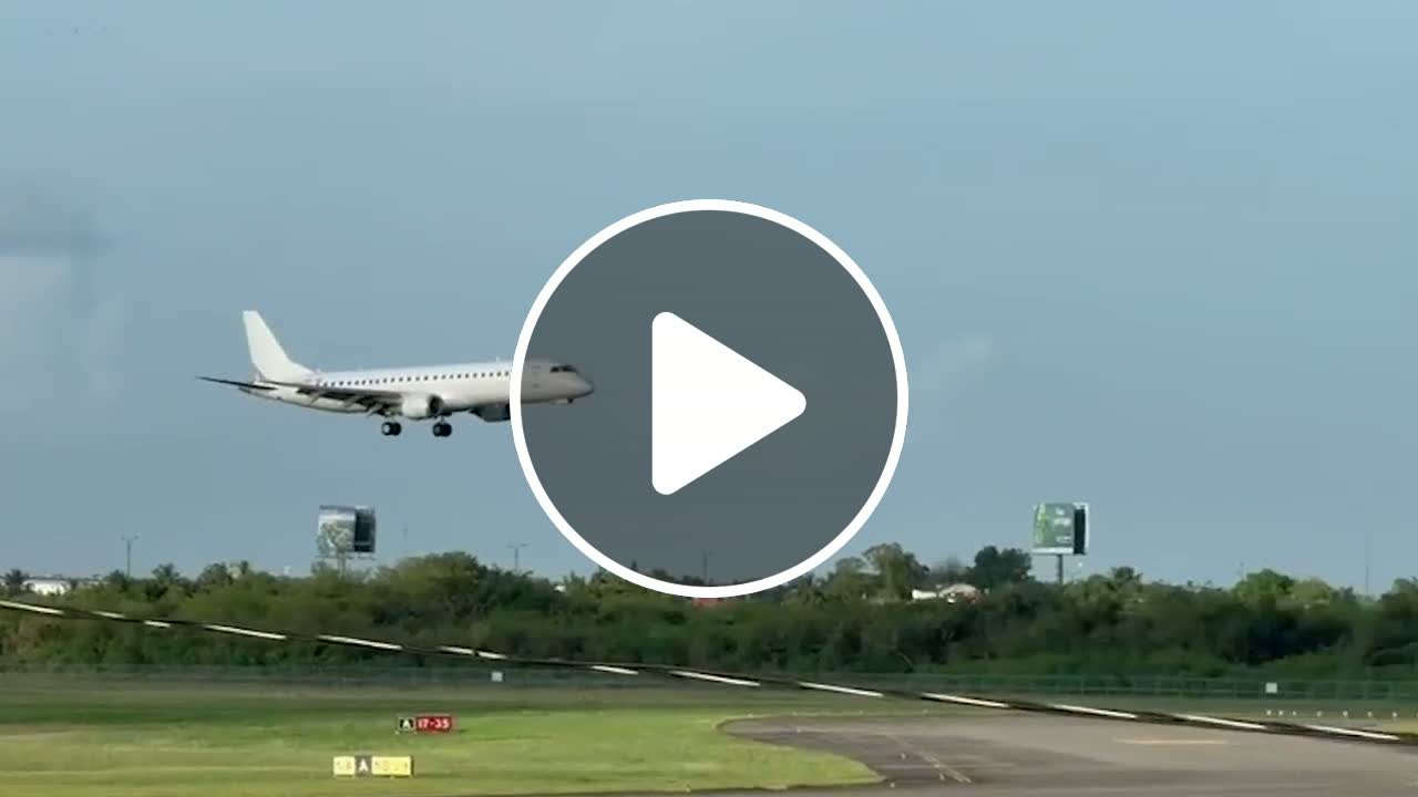 Plane nose gear fails to deploy during emergency landing at Dominican airport - NewsBreak