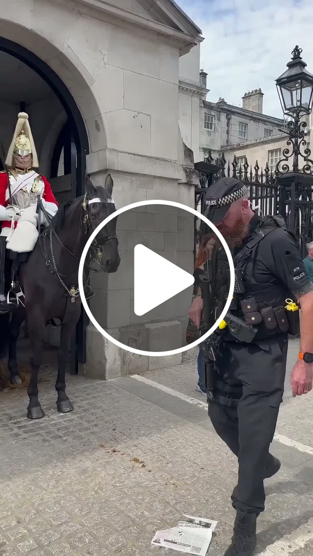 RESPECT! Armed Officer Went Beyond Duty Picking Up Rubbish #viral ...