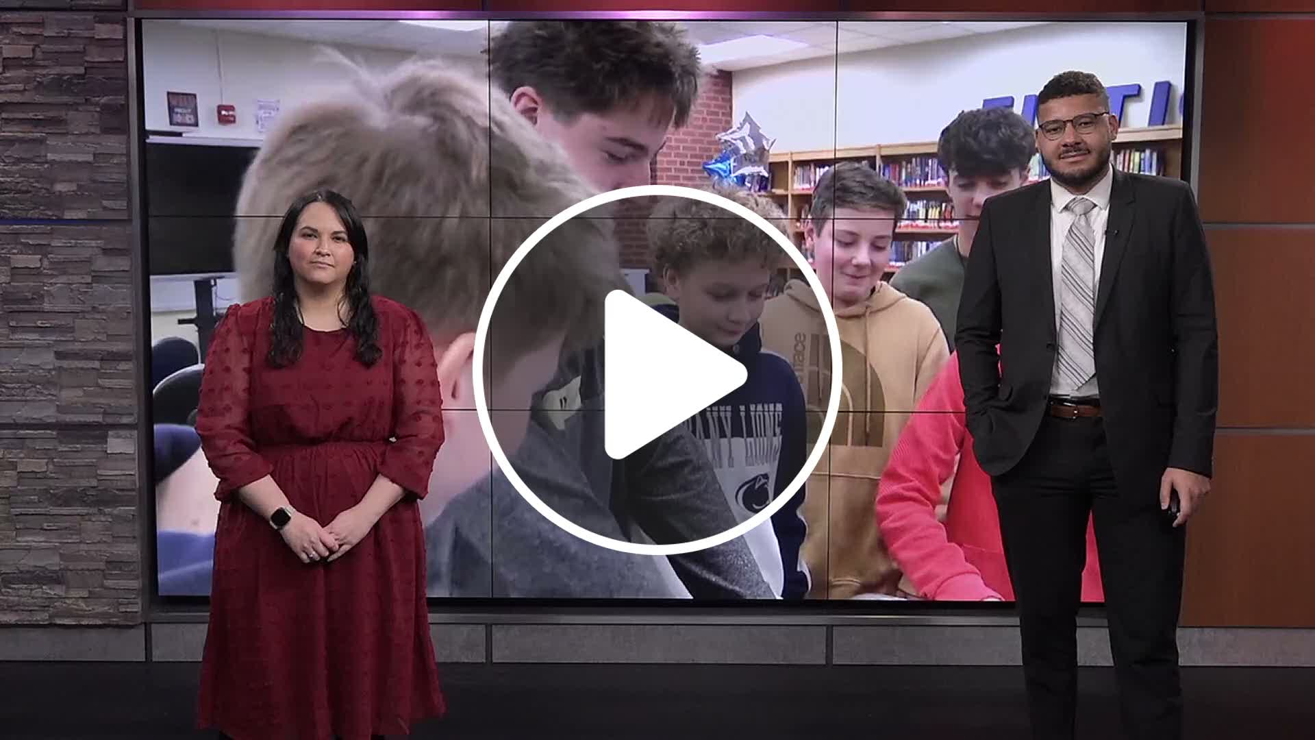 A blast from 2000: Pennsylvania students open tech-filled time capsule ...