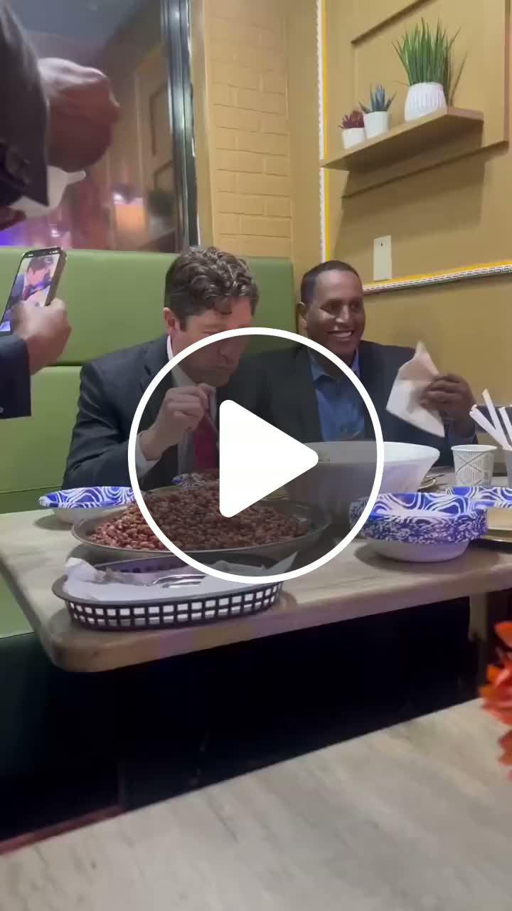 This is Mayor Jacob Frey eating at a Somali restaurant in Minneapolis ...