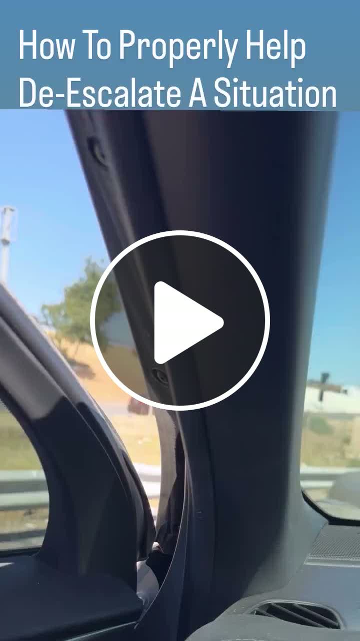 How to properly de-escalate a road rage incident between two guys 😂 ...