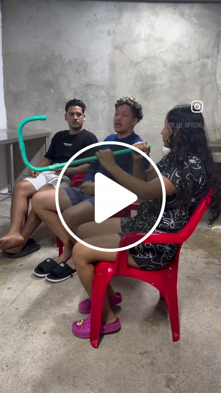Black Man complies with FAKE ICE AGENT. 🤦🏽‍♂️ White Man challenges FAKE ...