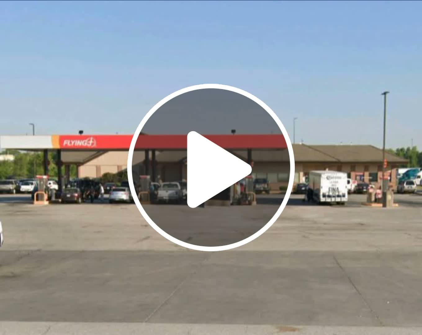 𝐄𝐚𝐬𝐭 𝐒𝐭. 𝐋𝐨𝐮𝐢𝐬, 𝐈𝐋Police are investigating after a man was found dead ...