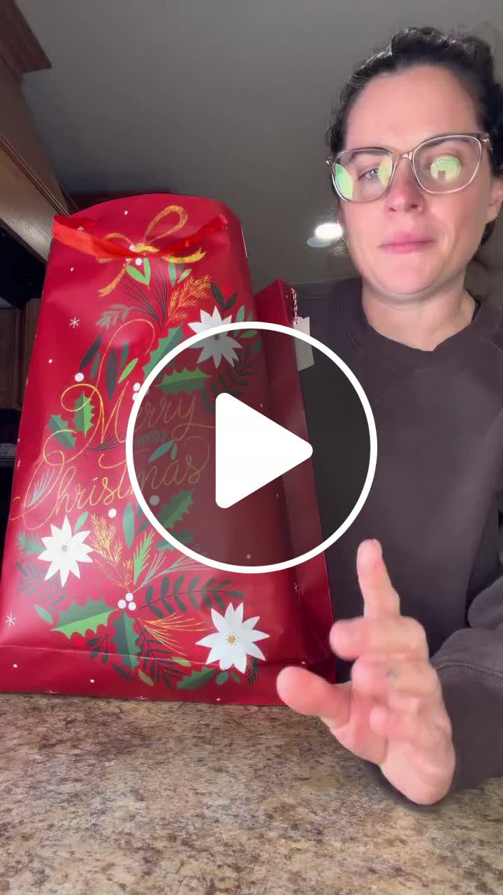 Michigan Avenue shut down as protesters march in downtown Chicago ...