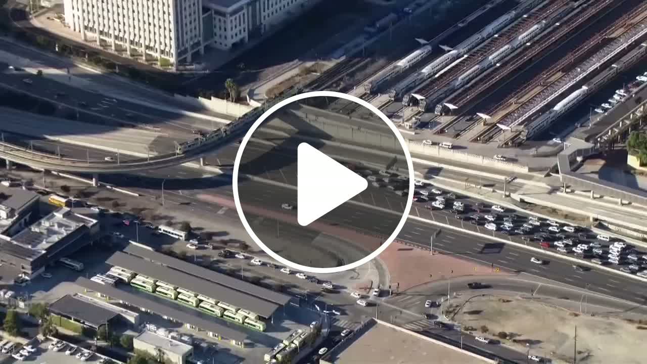 Traffic is being jammed up along the 101 Freeway which has been closed ...