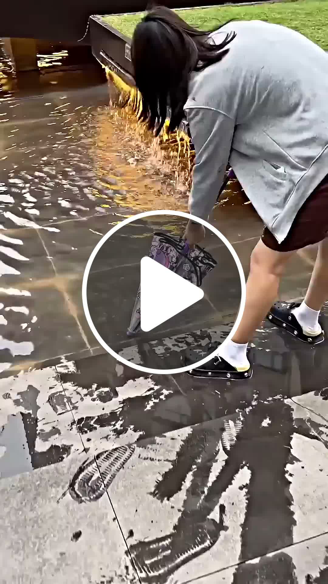 The Coolest Umbrella Ever #scoopz - NewsBreak