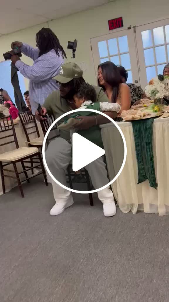 Flower girls gone wild🤩💃💃 ️ - NewsBreak