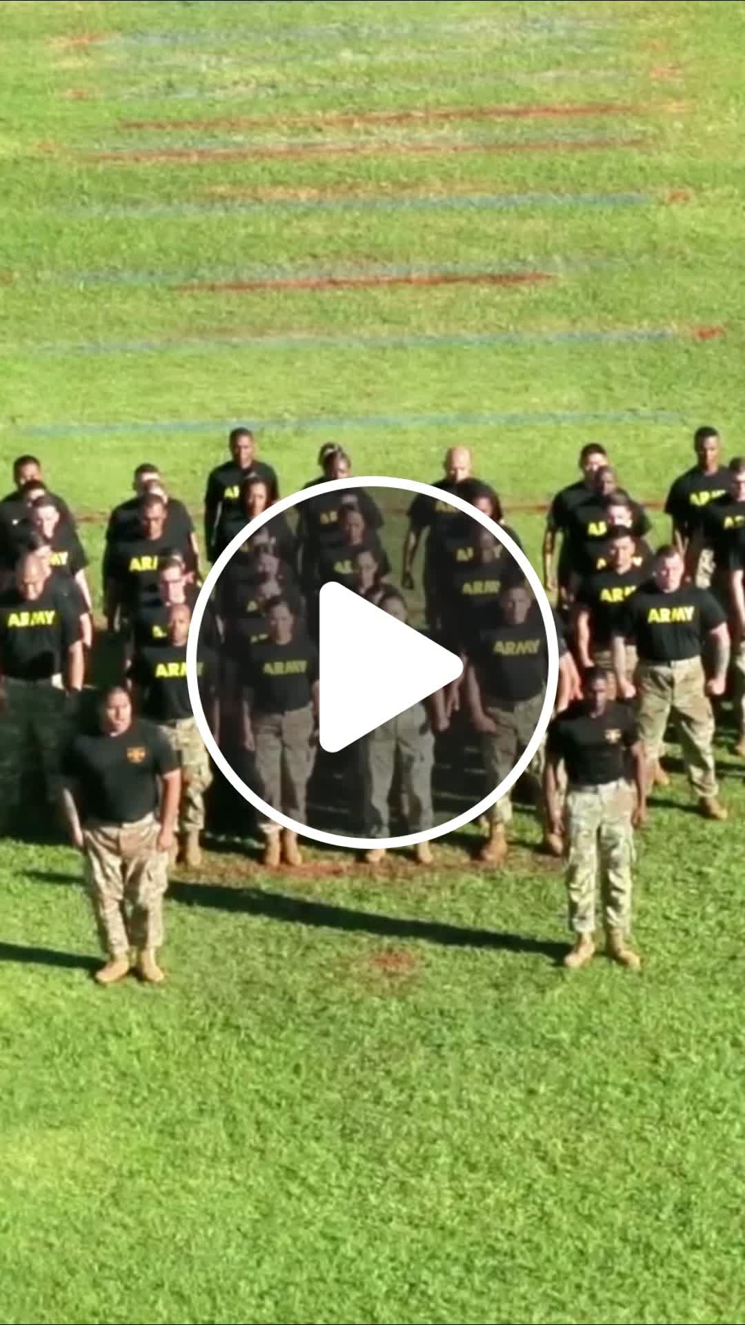 US Army Shows Its Strength at the 25th Infantry Division Review ...