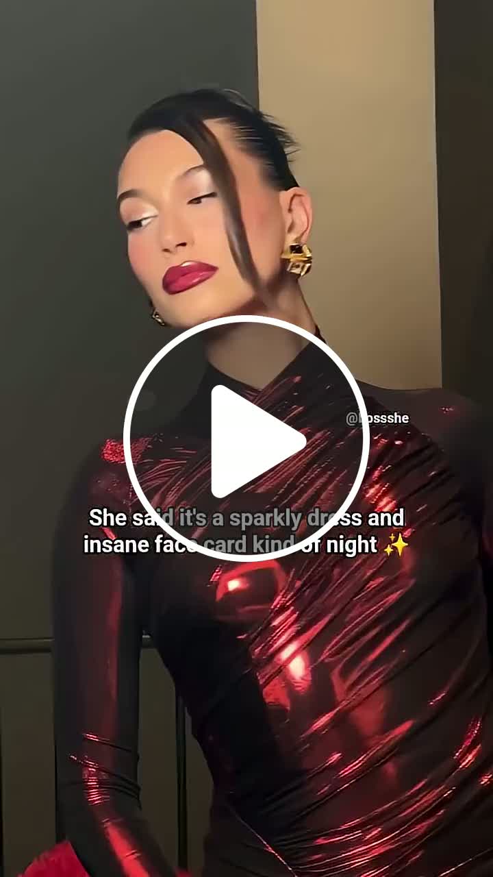 Hailey's gorgeous lip combo #hollywoodbuzz #fashion #beauty #makeup # ...