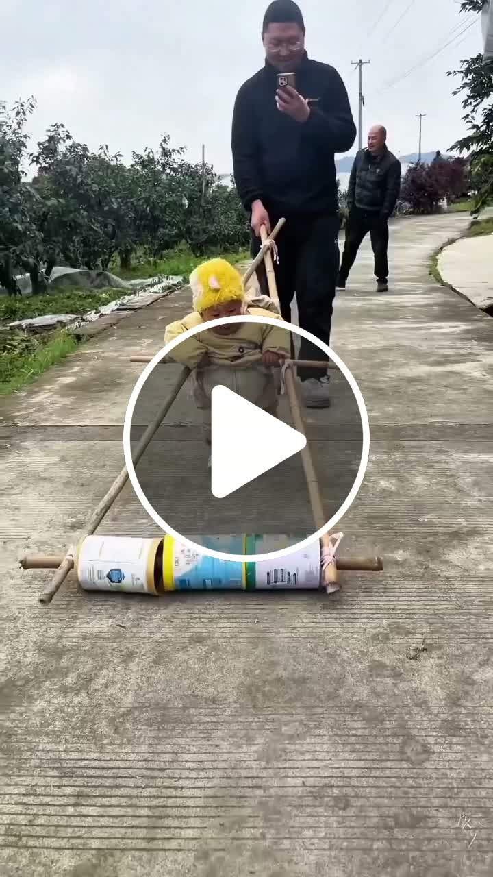 Amazing Tool for Teaching Children How to Walk 😲 #fbreels #fblifestyles ...