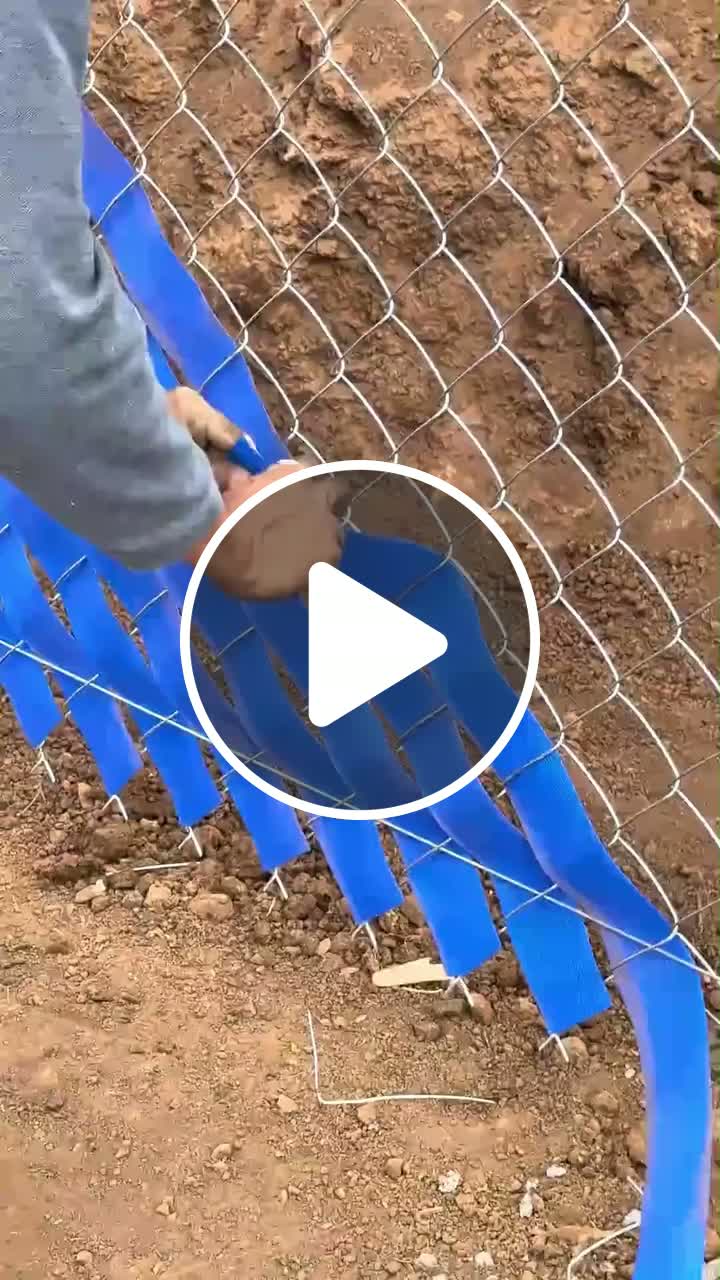 A simple fence cover with a smart weaving design. - NewsBreak