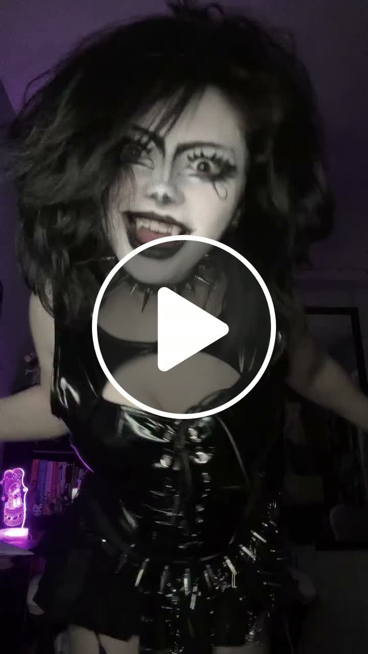Goth girl 🖤 - NewsBreak