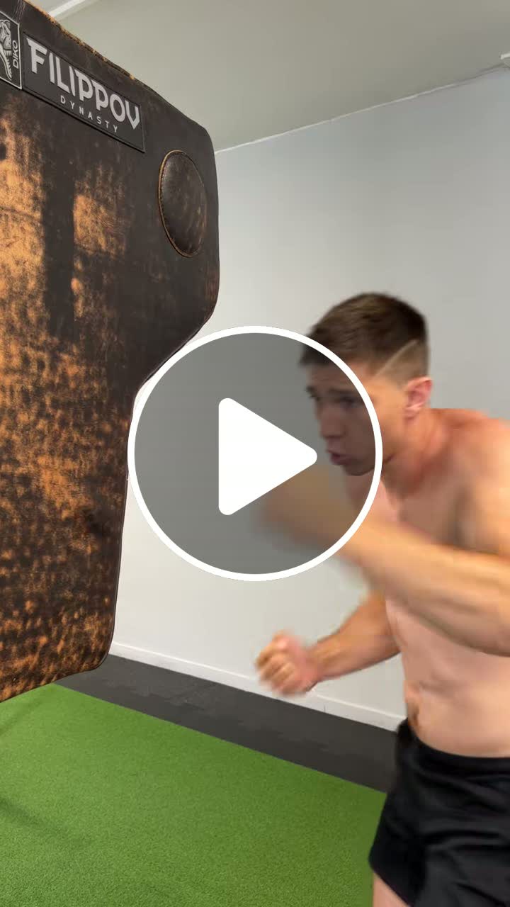 Powerful boxing combo - NewsBreak