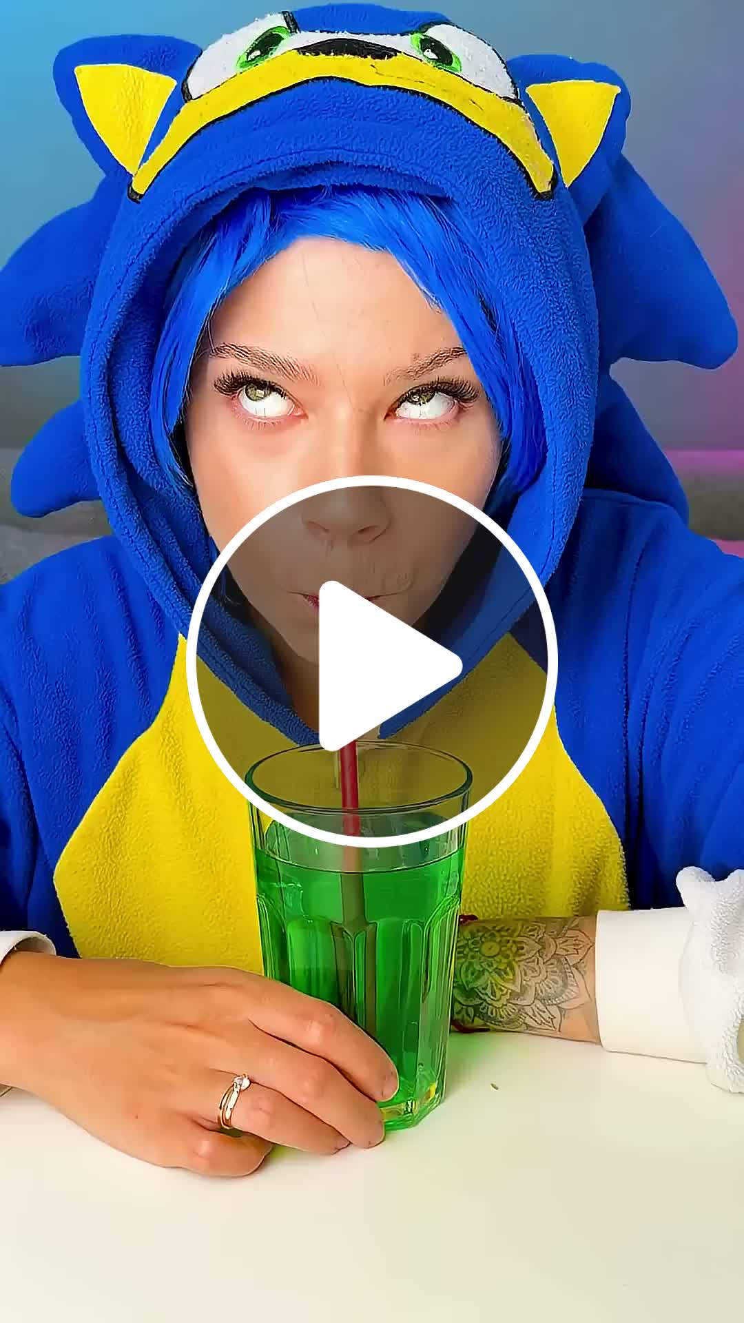 Straw-cutting challenge😁can you do it? - NewsBreak