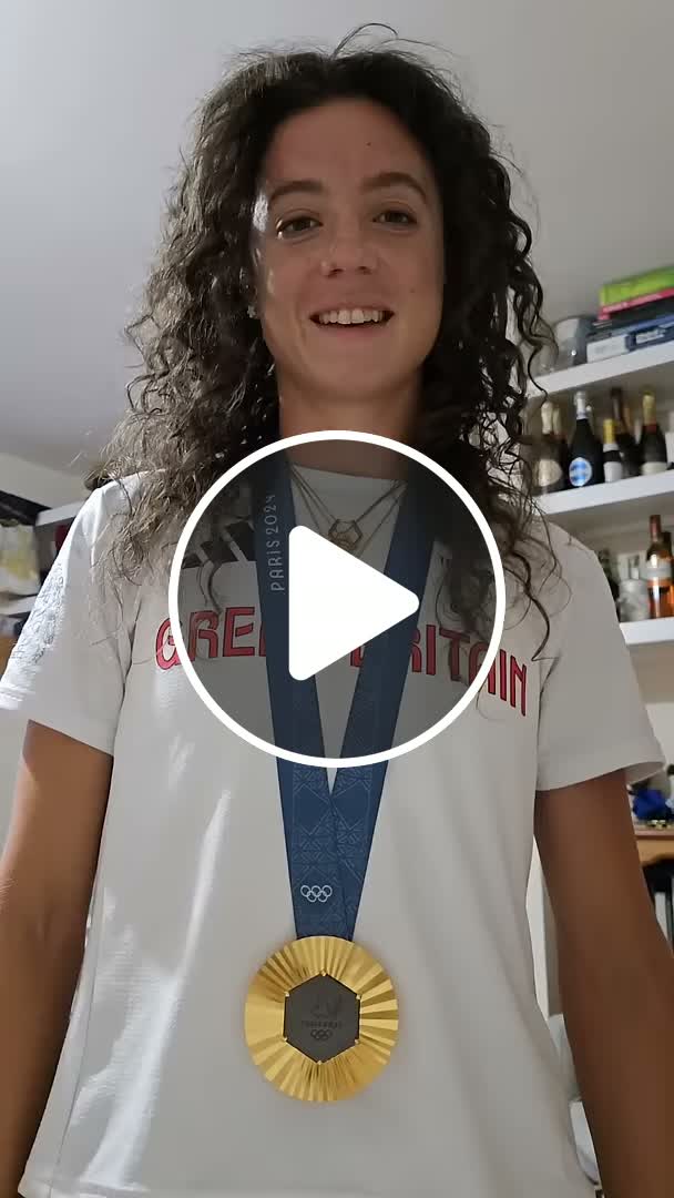 From Olympic gold medallist to Doctor Grant just in a few days 🏅👩‍⚕️📹 ...