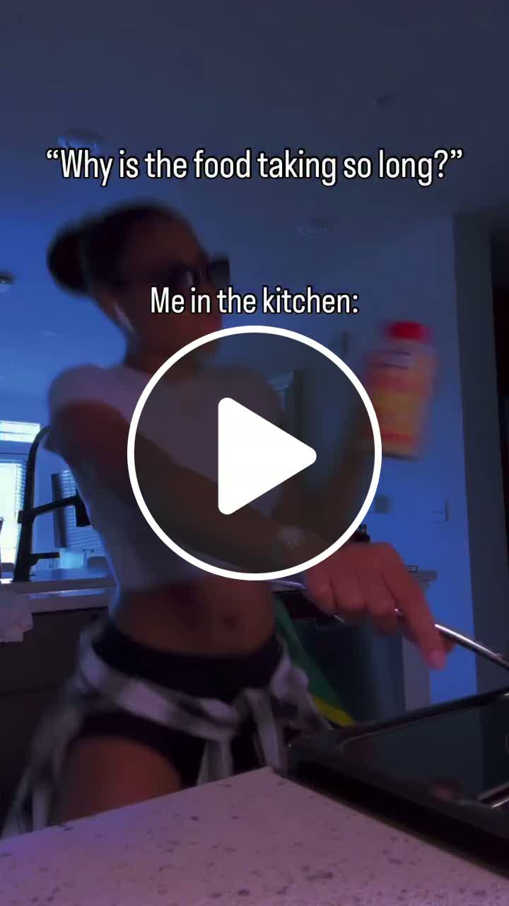 Me everytime I am cooking for my family 😂😂jus a fling seasoning ...